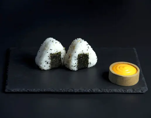 Onigiri z Surimi — lekka przekąska dla dzieci z dostawą w Toruniu ...
